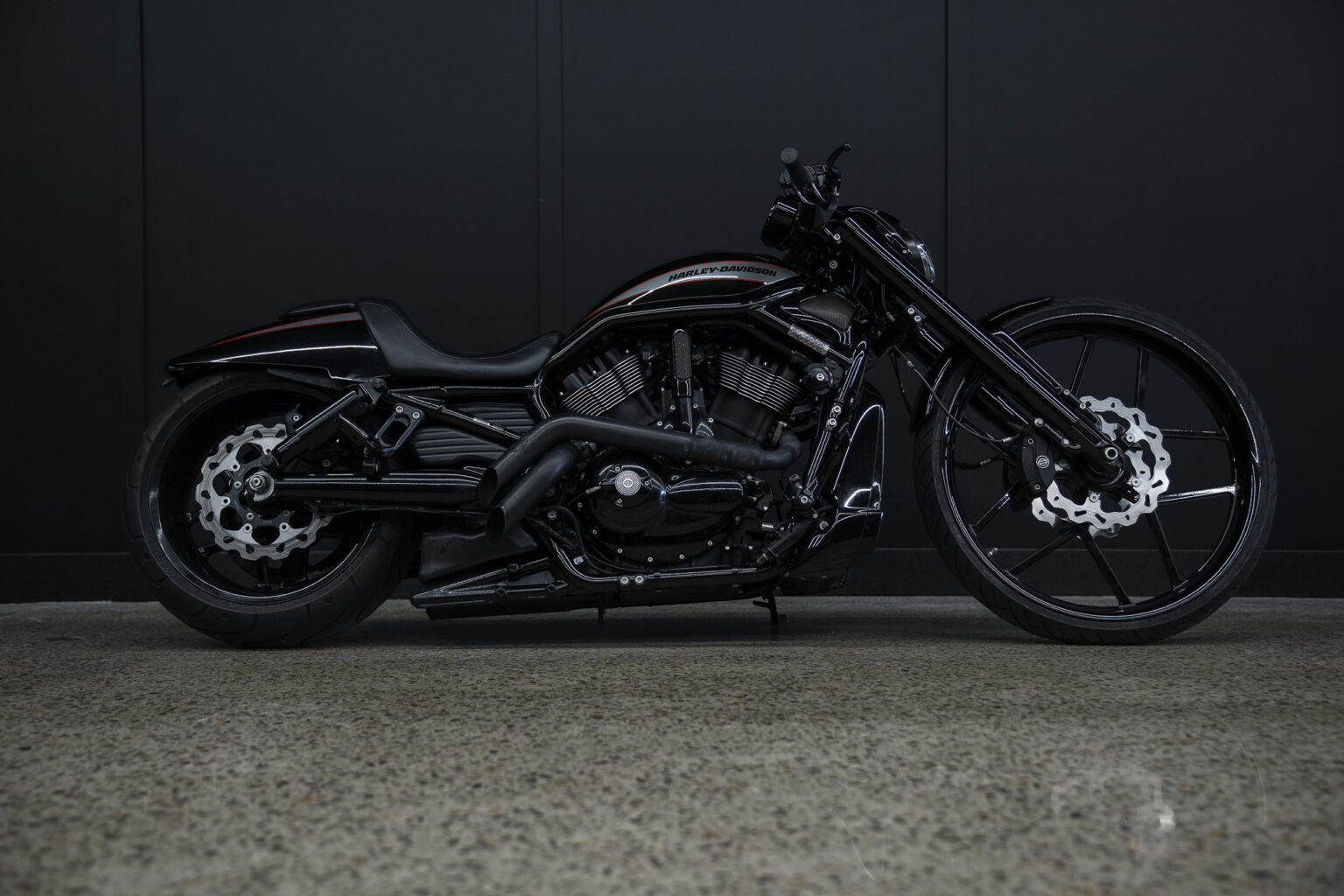 HARLEY DAVIDSON NIGHT ROD - Play Performance