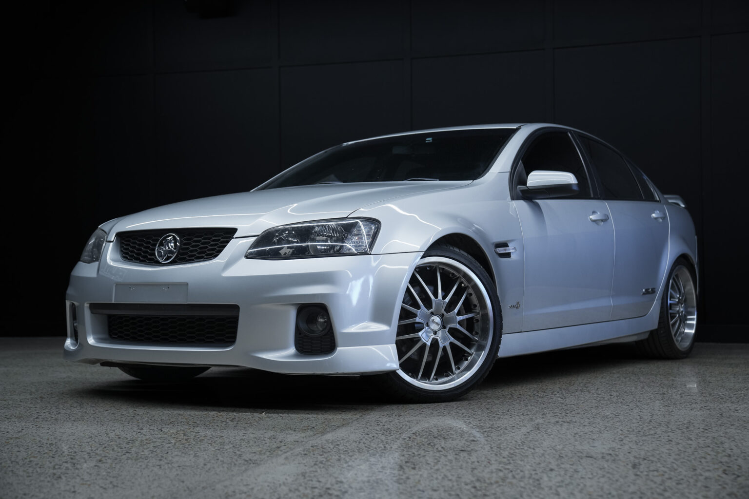 HOLDEN VE SS SEDAN - Play Performance