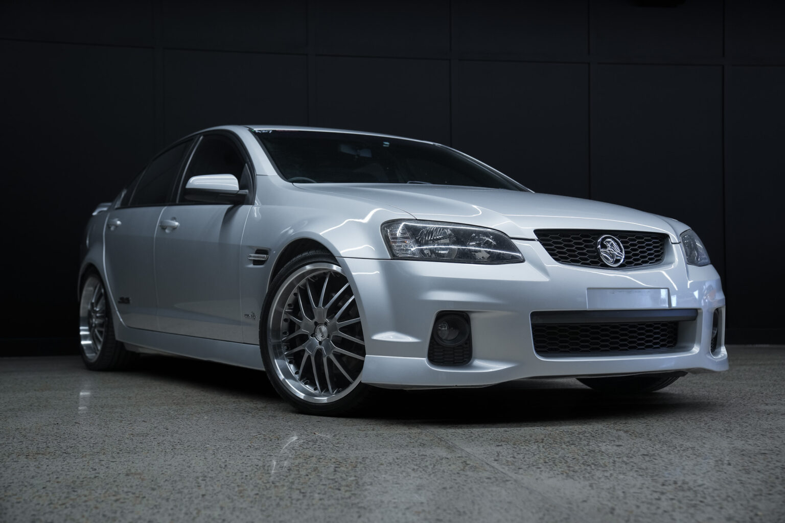 HOLDEN VE SS SEDAN - Play Performance