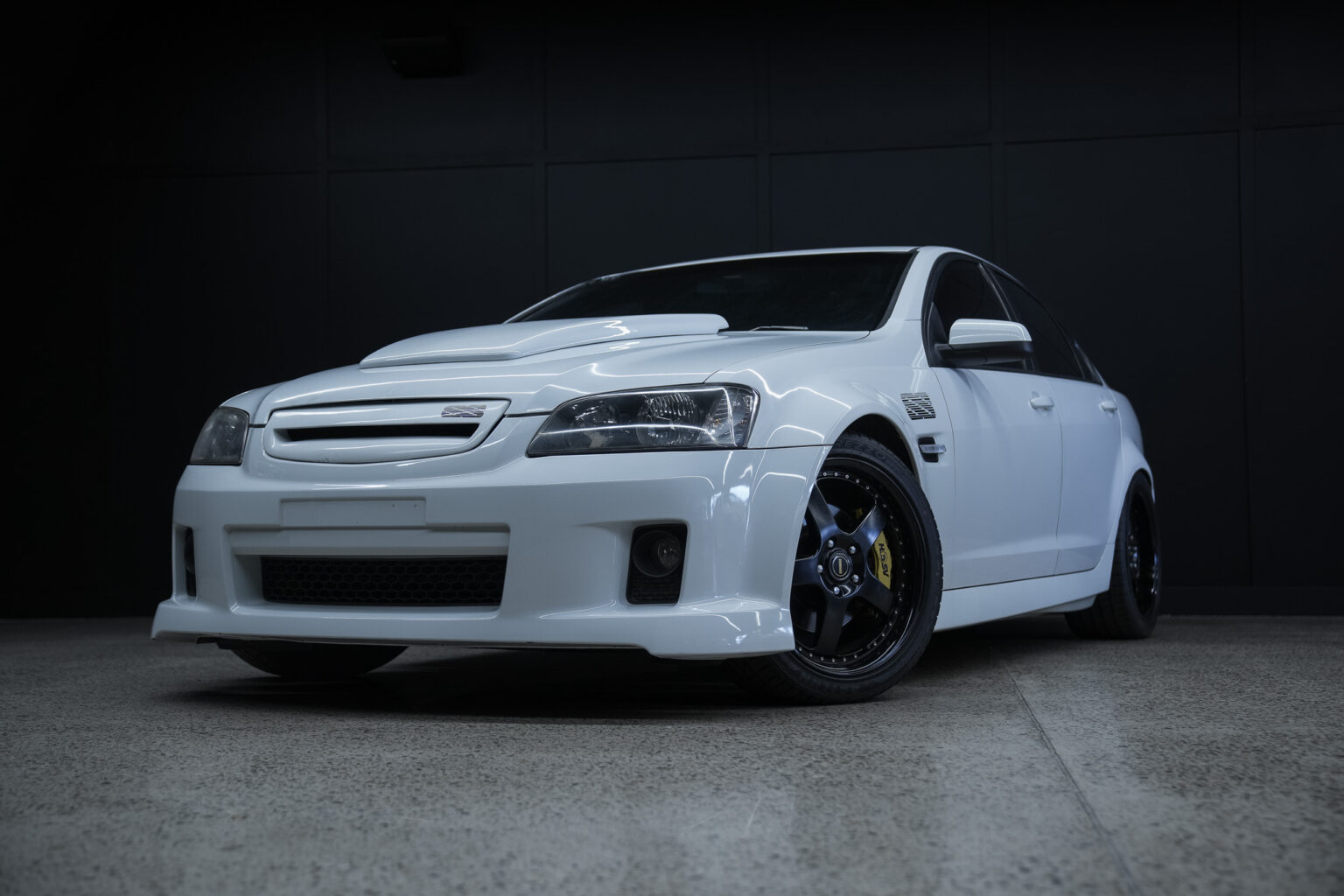 HOLDEN VE SS SEDAN - Play Performance