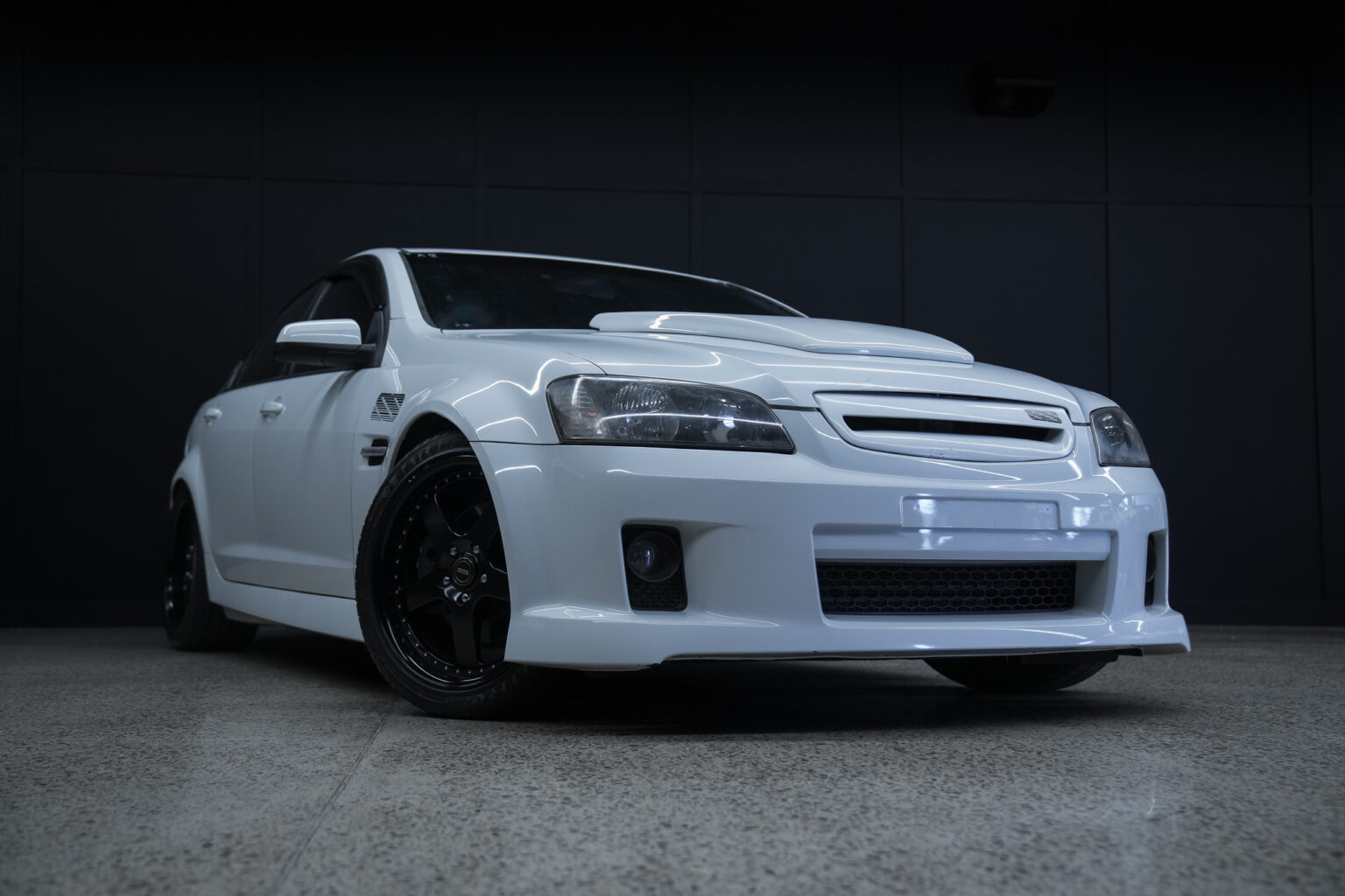 HOLDEN VE SS SEDAN - Play Performance