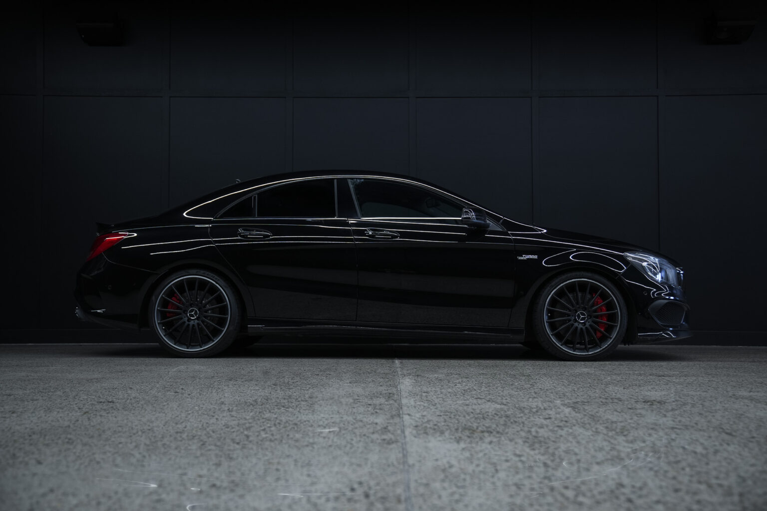 MERCEDES CLA45 AMG SEDAN - Play Performance