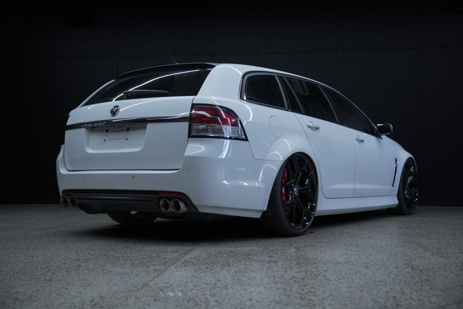 HSV GEN-F R8 CLUBSPORT WAGON - Play Performance