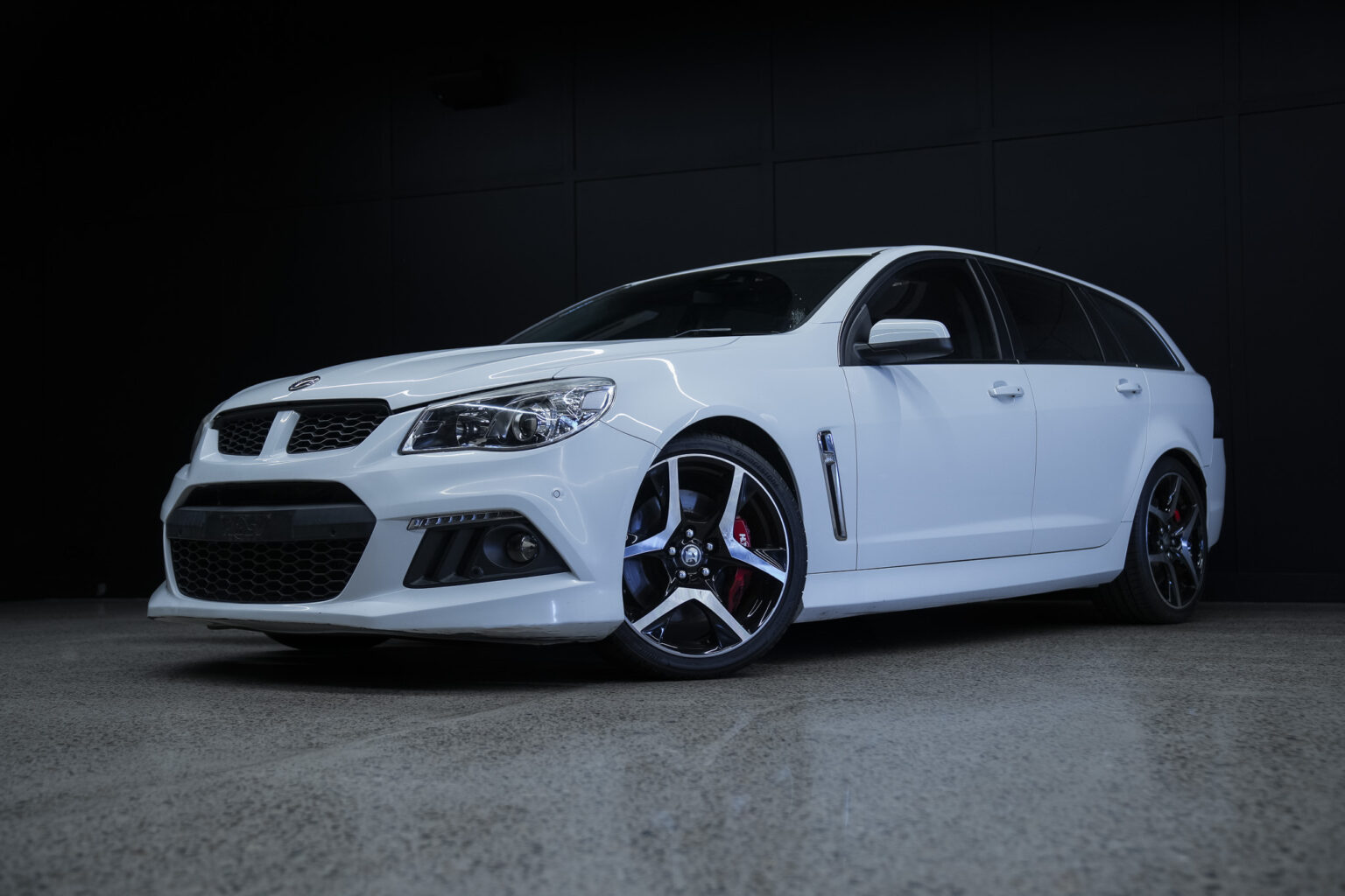 HSV GEN-F R8 CLUBSPORT WAGON - Play Performance