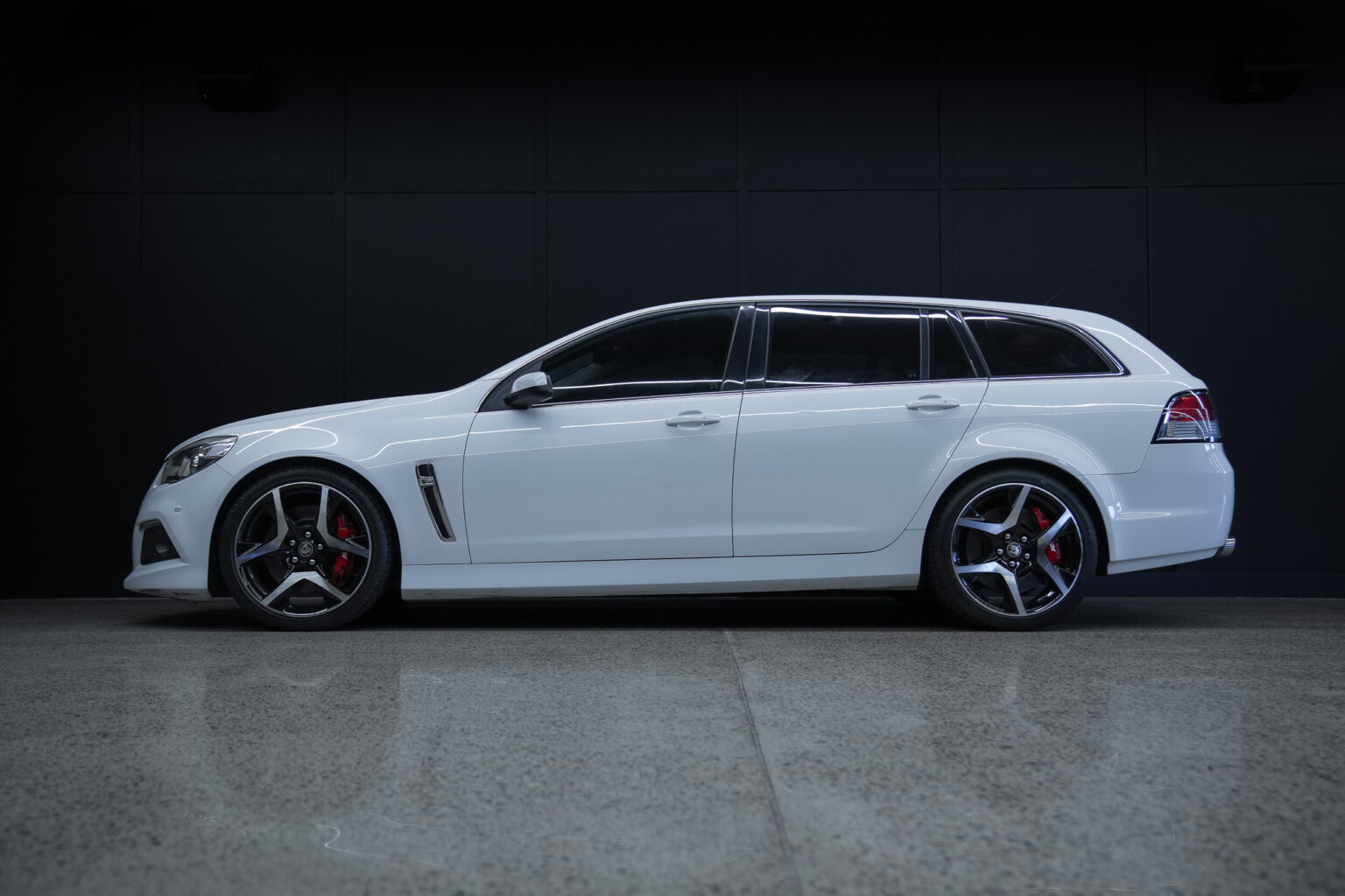 HSV GEN-F R8 CLUBSPORT WAGON - Play Performance