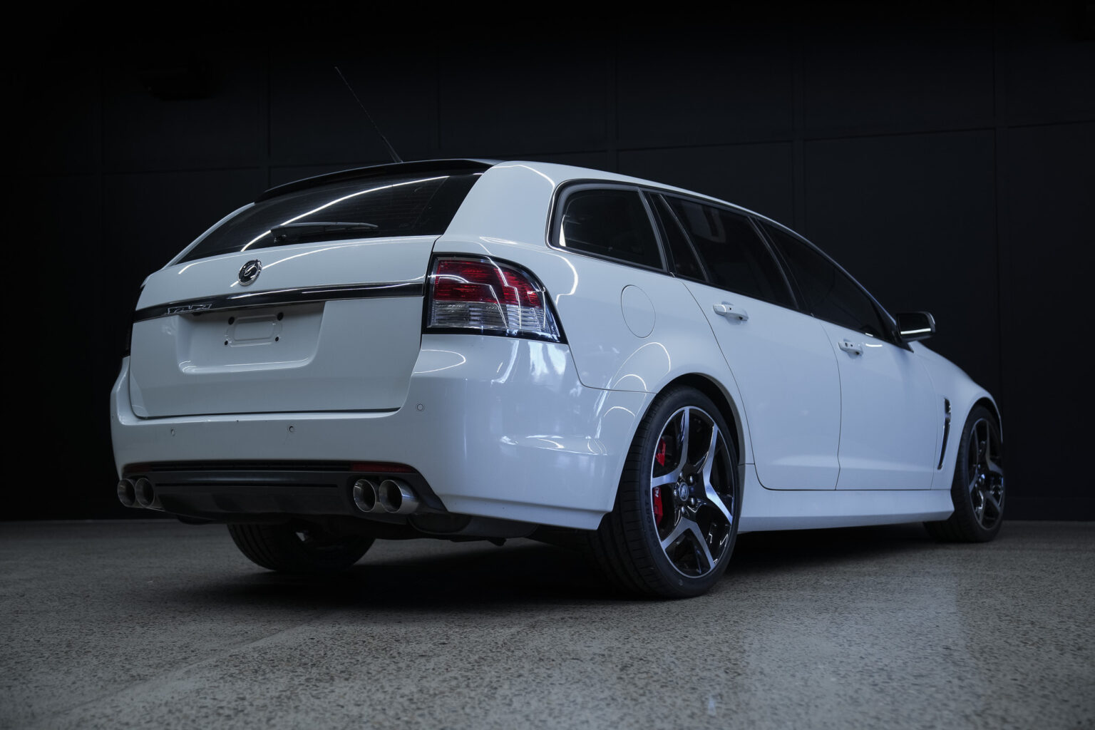 HSV GEN-F R8 CLUBSPORT WAGON - Play Performance