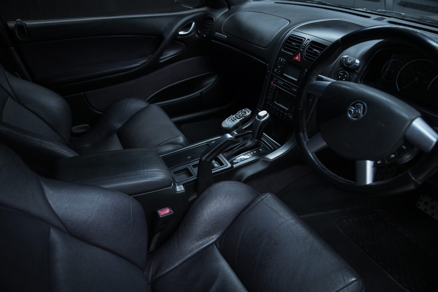 HOLDEN MANARO CV8 COUPE - Play Performance