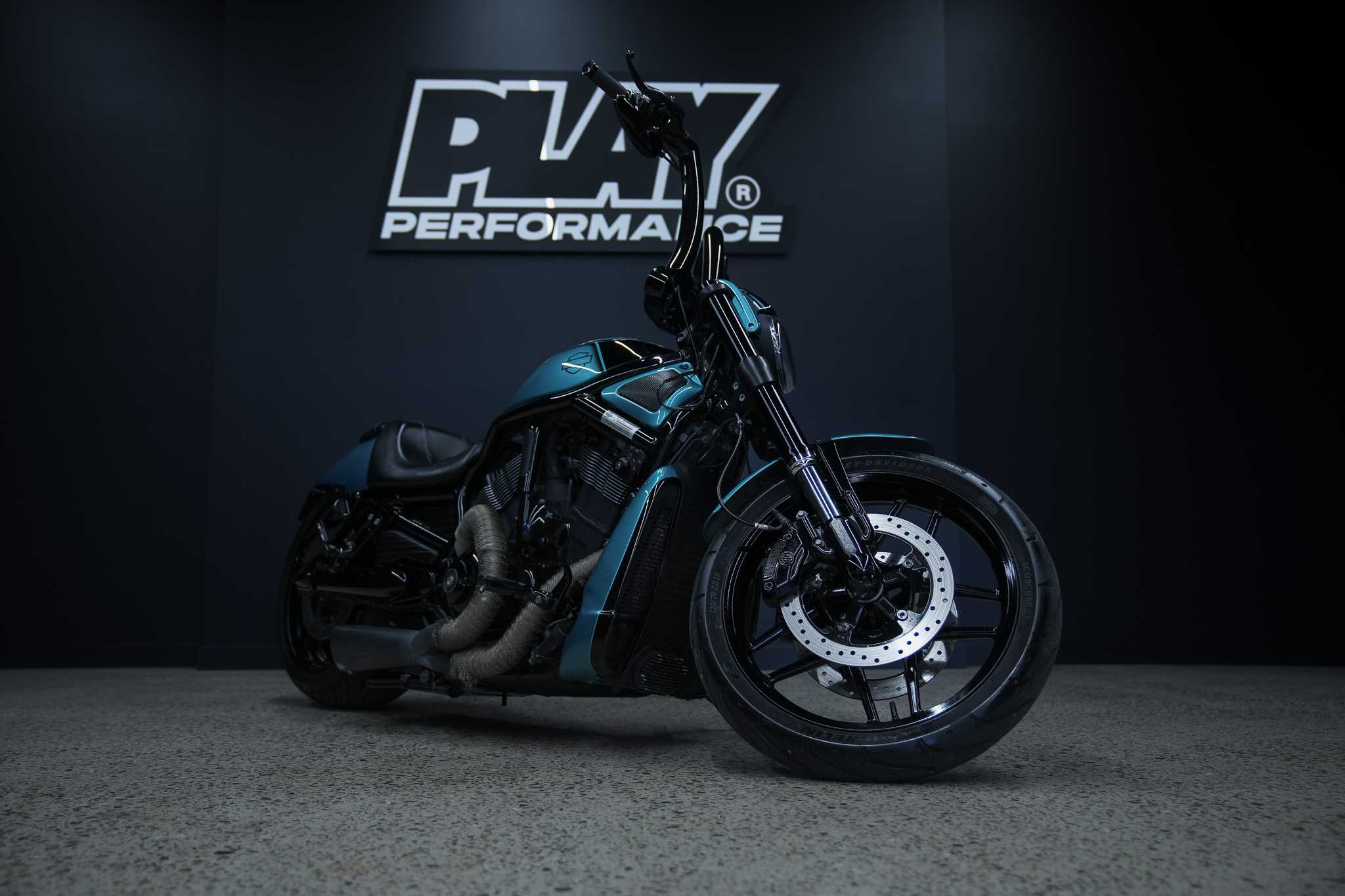 HARLEY DAVIDSON NIGHT ROD - Play Performance