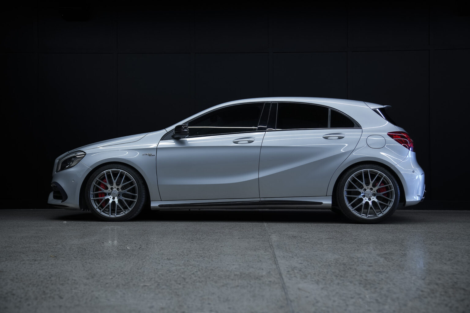 MERCEDES A45 AMG HATCH - Play Performance