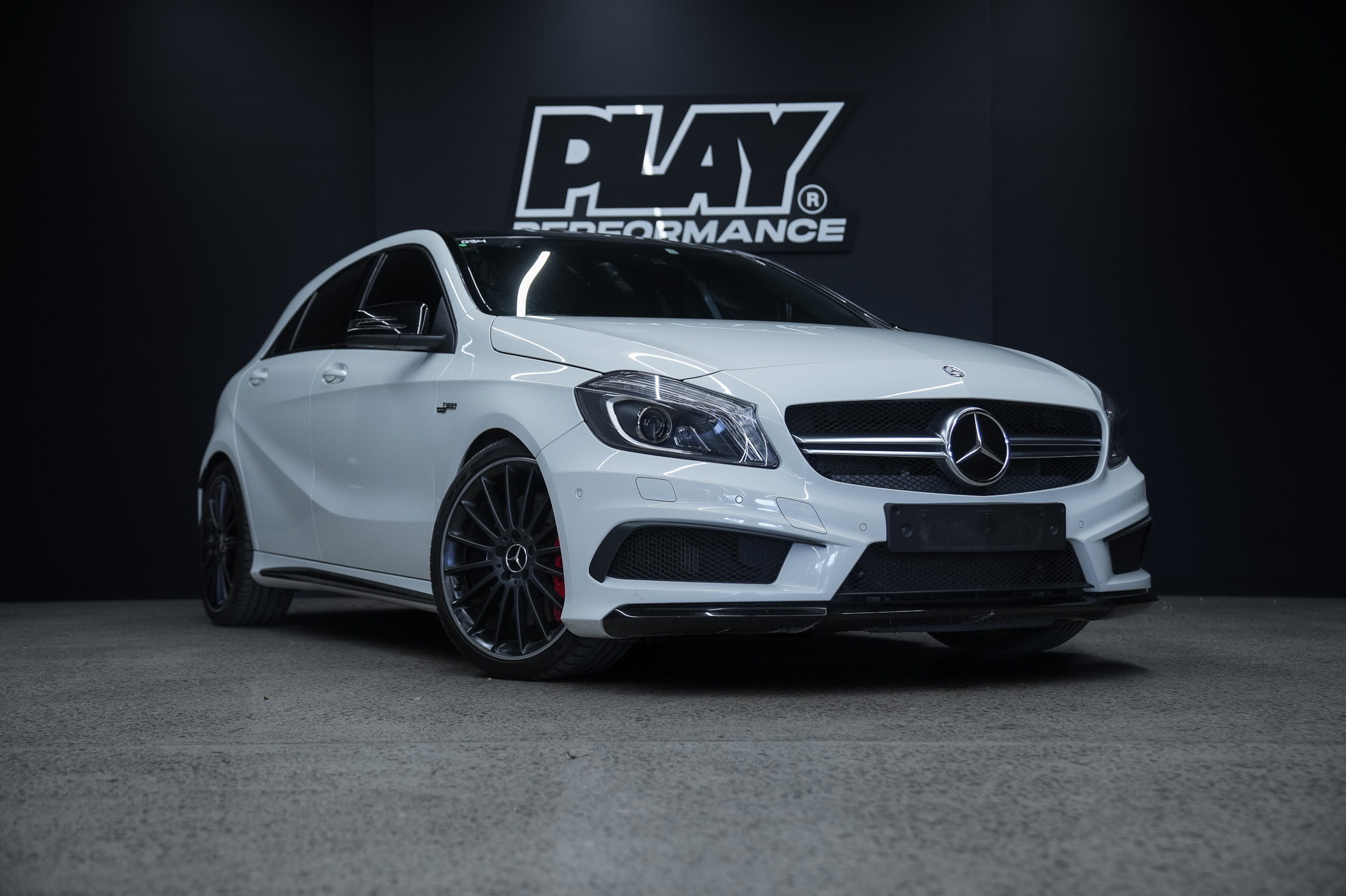 MERCEDES A45 AMG HATCH - Play Performance