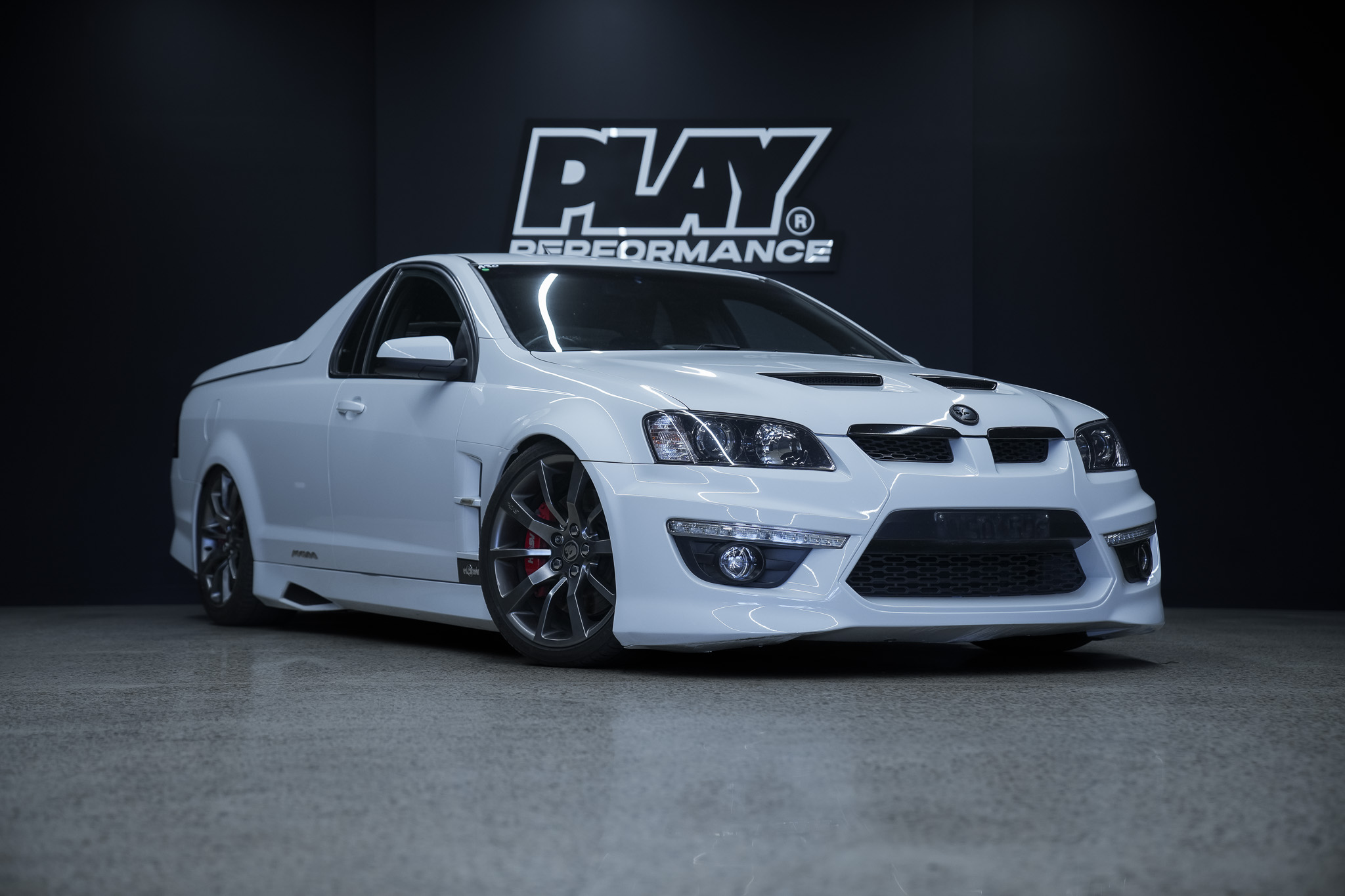 HOLDEN HSV E3 R8 MALOO - Play Performance