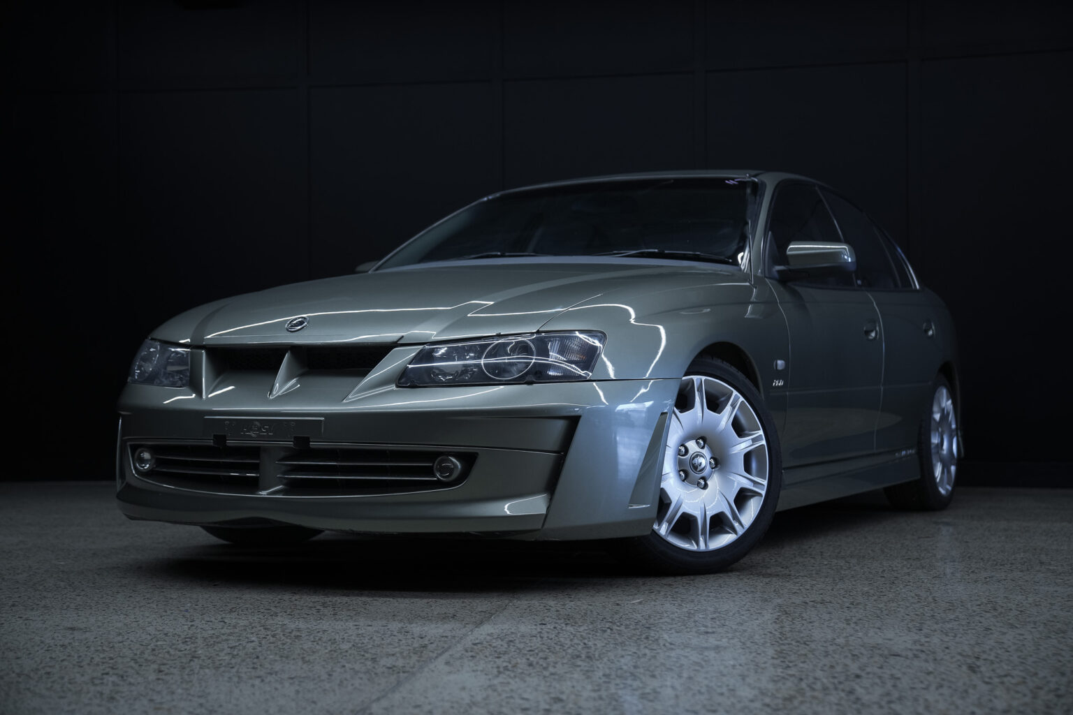 HOLDEN HSV VY SENATOR - Play Performance