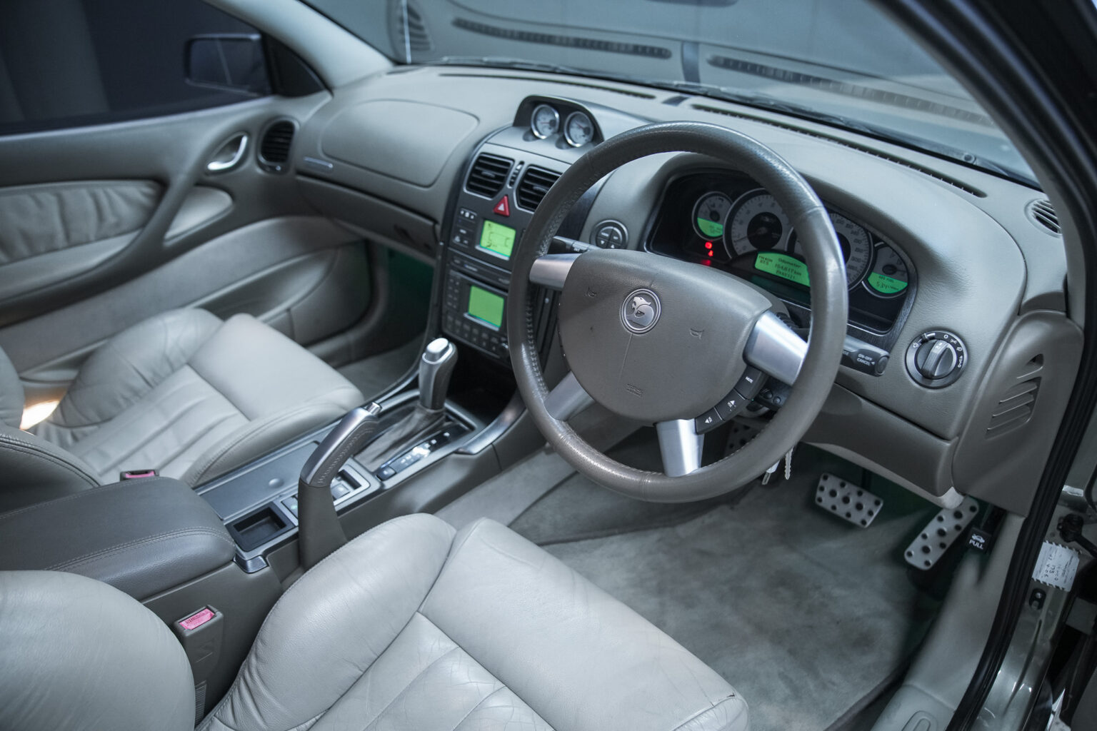 HOLDEN HSV VY SENATOR - Play Performance