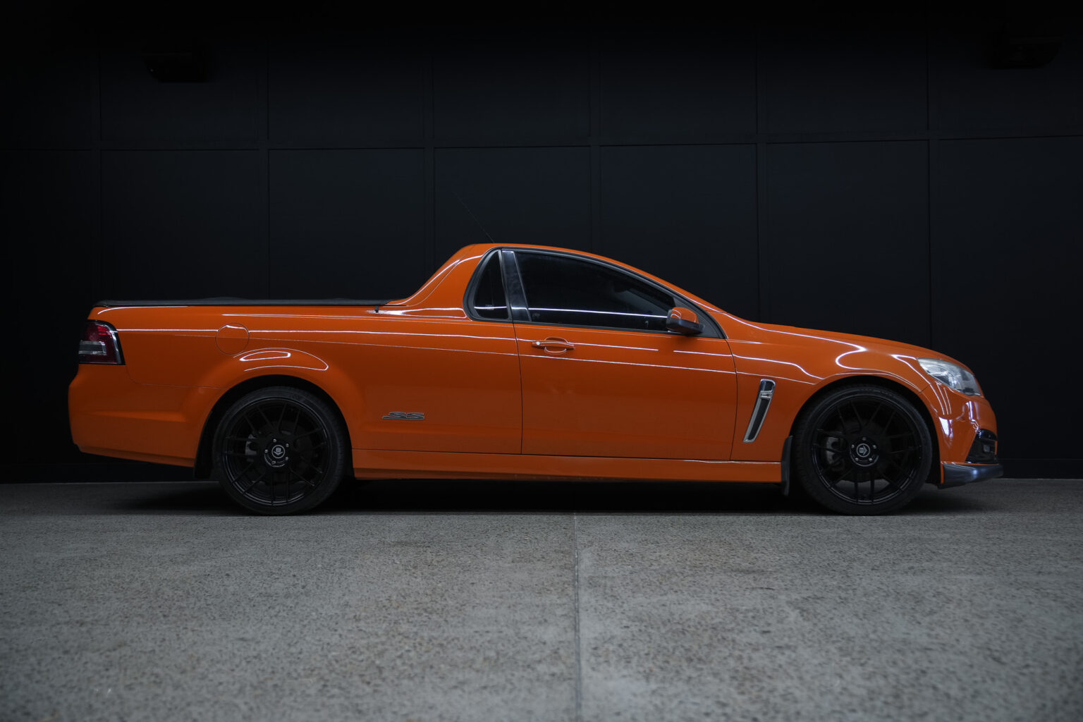 HOLDEN VF SS UTE - Play Performance