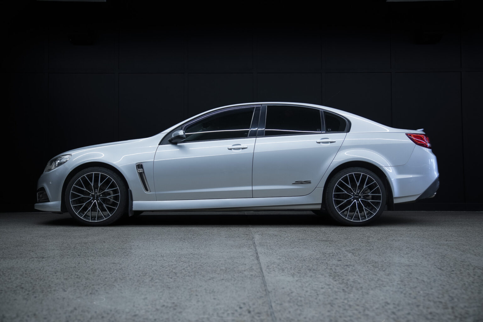 HOLDEN VF SS SEDAN - Play Performance