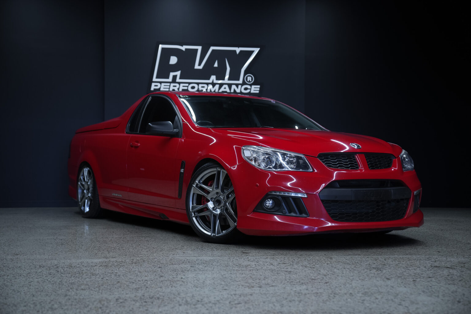 HOLDEN HSV GEN-F R8 MALOO - Play Performance