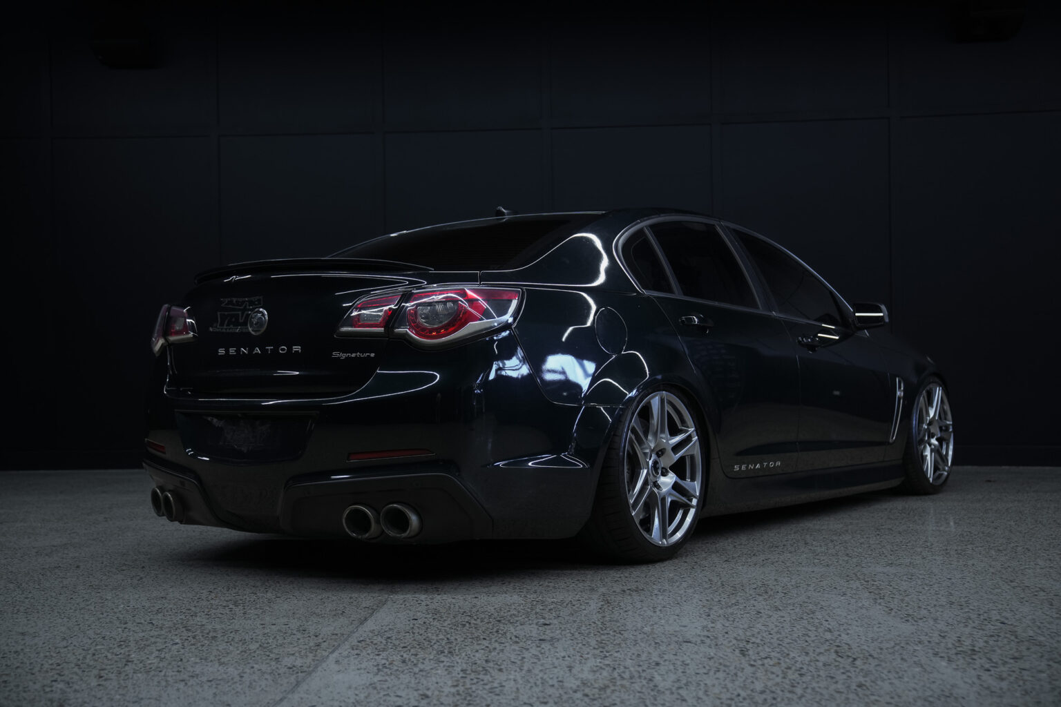HOLDEN HSV GEN-F SENATOR, RARE! - Play Performance