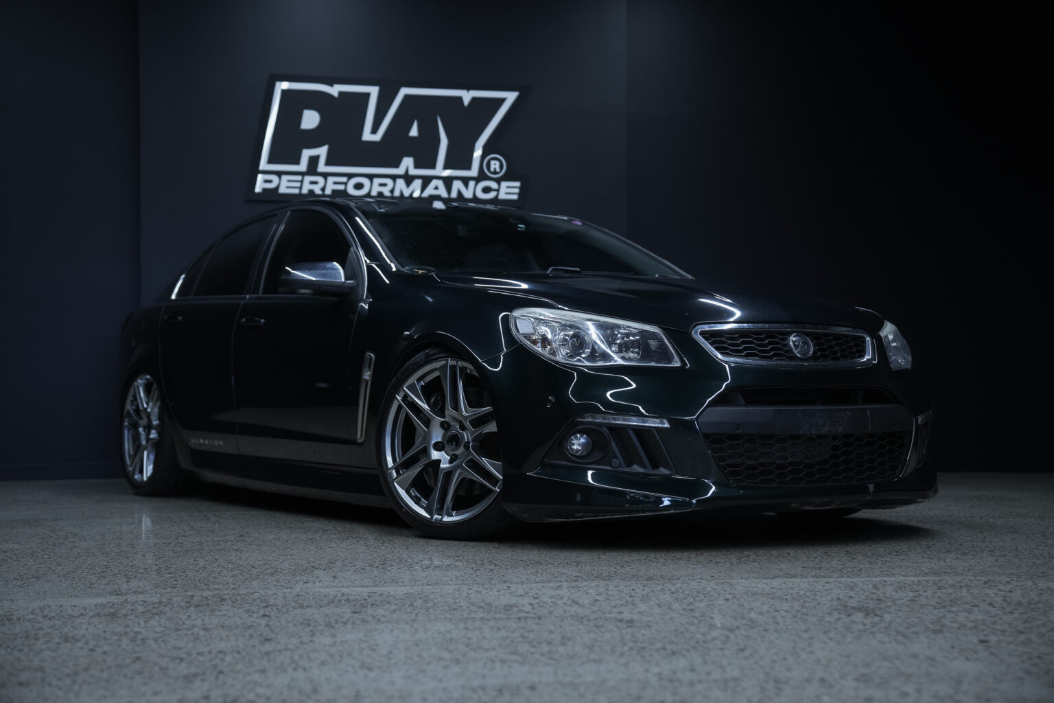 HOLDEN HSV GEN-F SENATOR, RARE! - Play Performance